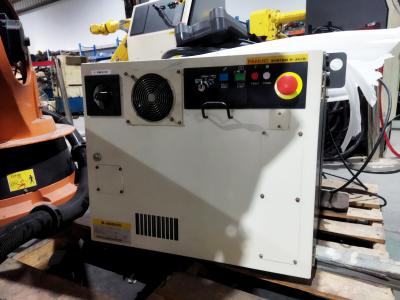 Cina R-2000iC/165F Fanuc robot di seconda mano 165kg carico utile 2655mm portata in vendita