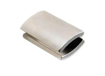 China Kundengebundener Neodym-Bewegungsmagnet-Bogen formen NdFeB-Magnet-Epoxidbeschichtung zu verkaufen