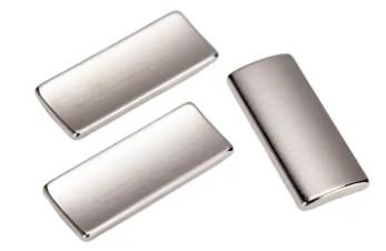 China Kundengebundener Neodym-Bewegungsmagnet-Bogen formen NdFeB-Magnet-Epoxidbeschichtung zu verkaufen