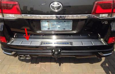China Polished SS Outer Back Door Sill Plates For 2015 New Land Cruiser 200 for sale