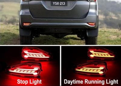 China TOYOTA todo o Fortuner novo 2016 2017 luzes alteradas do amortecedor traseiro do diodo emissor de luz à venda