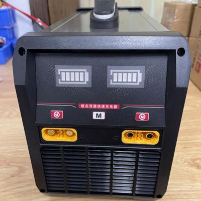Cina Caricabatterie del fuco del UAV di HXL6025P 2400W AC110~240V 50/60HZ RoHS in vendita