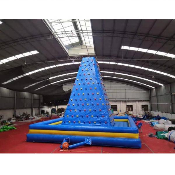 0.55mm PVC Tarpaulin Artificial Climbing Wall Great for Sports Activities With Blower