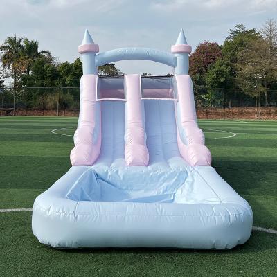 China Entretenimento interior e exterior Deslizamento de água inflável de cor clara com piscina à venda