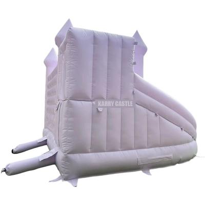 Cina Castello decorativo gonfiabile in PVC di qualità commerciale con pozzo a palla e scivolo in vendita