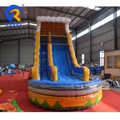 Cina Slide d'acqua gonfiabile in PVC colorato personalizzato con piscina per il divertimento estivo in vendita