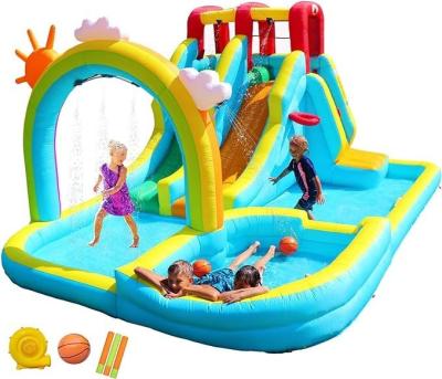 Cina Rainbow Water Curtain e Rock Climbing Inflatabile Acqua Doppio Slide Parco Gioco per bambini in vendita