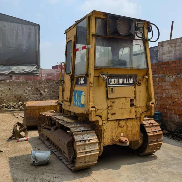 Quality Caterpillar D4C Bulldozer Cat D4c Dozer Used Bulldozers Used Small Bulldozer for sale