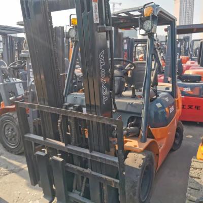 China Japan Used Compact Electric Forklift TOYOTA 2.5 Ton Forklift Engine Power for sale