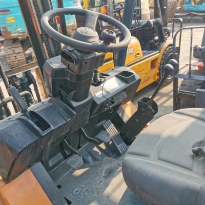 China Japan Used Compact Electric Forklift TOYOTA 2.5 Ton Forklift Engine Power for sale