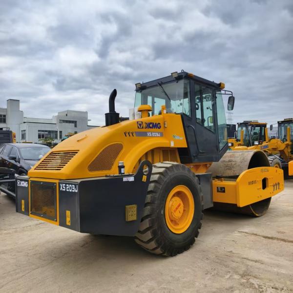 Quality Used XCMG XS203J Vibratory Road Roller 2023 Model Low Hours Excellent Condition for sale