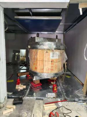 China Magnetic Closure Faraday Cage with 100dB Shielding Efficiency and Corrosion-resistant Design for MRI Protection for sale