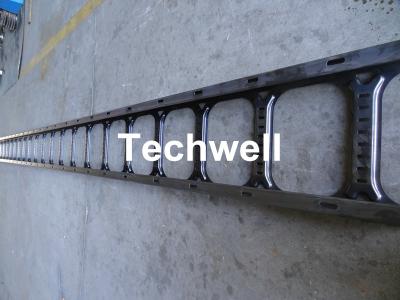 Cina Rotolo d'acciaio del sistema del vano per cavi della scala che forma macchina con il sistema cambiante di dimensione automatica in vendita