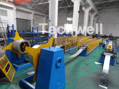 China Máquina sem emenda da calha da água da chuva em forma de u, rolo da calha de caixa que forma a máquina à venda