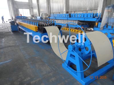 Cina Il tetto della lamiera sottile del ferro lamina a freddo la formazione della macchina con la macchina manuale di Uncoiler in vendita