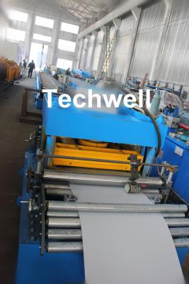 Cina Rotolo della porta del garage di capacità di 5 tonnellate che forma macchina con la goffratrice di legno del grano in vendita