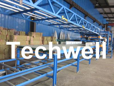 China De rotswol isoleerde Sandwichcomité Machine voor Geïsoleerde de Sandwichcomités van de Dakmuur Te koop