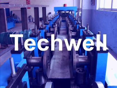 中国 単一の側面の自動調節可能な C の母屋は機械 TW-C300 を形作ることを冷間圧延します 販売のため