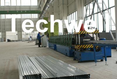 China Q235 Koudgewalste Strook/Heet - Onderdompeling die het Dienbladbroodje galvaniseren die van de Staalkabel Machine vormen Te koop
