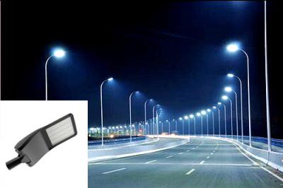 Cina Il regolatore Intelligent Led Street della cellula fotoelettrica accende il driver IP66 IK10 di 140LPW 150W Meanwell in vendita