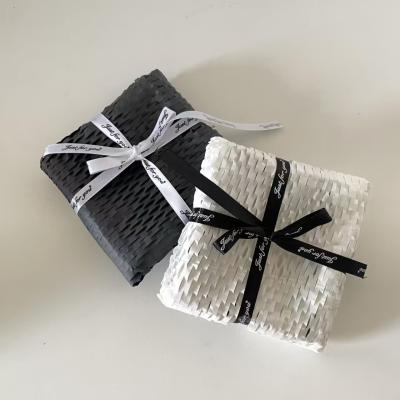 China Black & White Honeycomb Paper Duo – Expandable Gift Wrap Set for Modern & Minimalist Gifts for sale