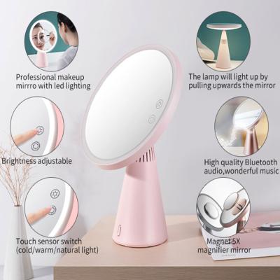 China Het in het groot Desktop Vouwen maakt omhoog Spiegel Draagbare Ronde Drie Lichtbron de Slimme Spiegel van de Lijstleiden Lichtgevende Make-up Te koop