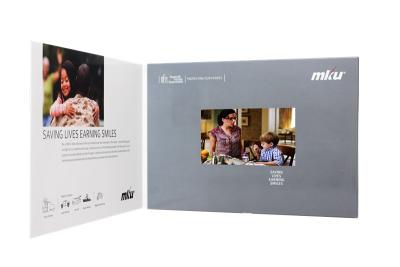 China Magnetic switch 5inch lcd video greeting card for wedding invitation for sale