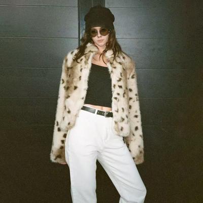 China Retro Faux Leopard Fur Long Sleeved Stand Up Collar Short Jacket for sale