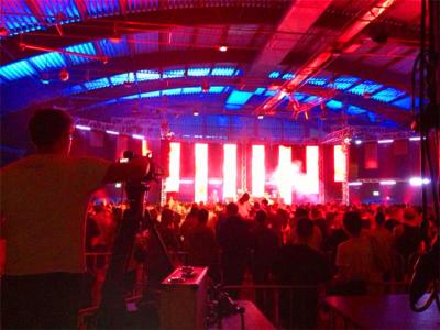 China P3.75 stage rental LED wall display screen , convenient in maintenance for sale