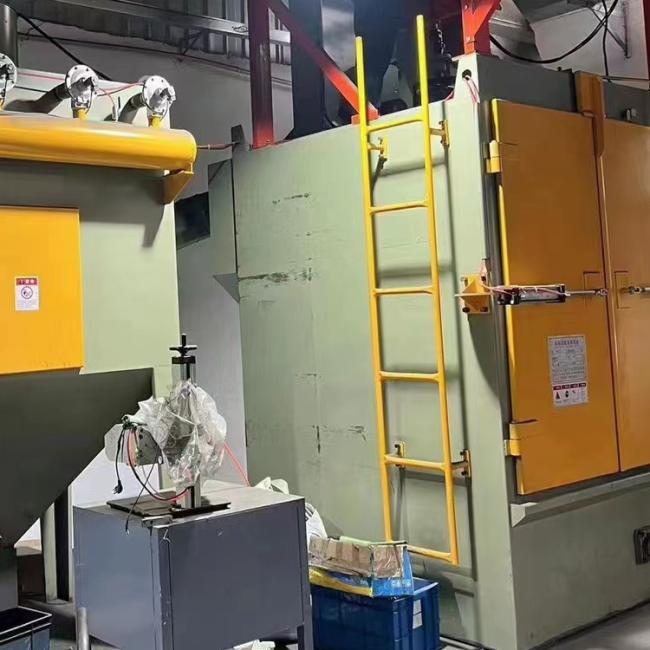 Q379 Hook Type Shot Blasting Machine with Forging Parts and Small Castings