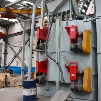 China High Cleanliness Overhead Hanger Hook Type Shot Blasting Machine with Four Blast Wheels à venda
