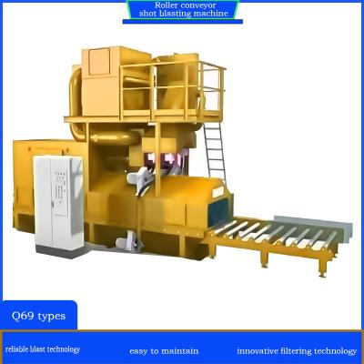 Cina Pumingwei Multiple Blast Wheels Roller Conveyor Shot Blasting Cleaning Machine Customized in vendita