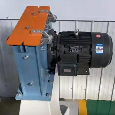 Cina Crawler Shot Blasting Machine for Sand Cleaning and Rust Removal 1 Tons Capacity in vendita