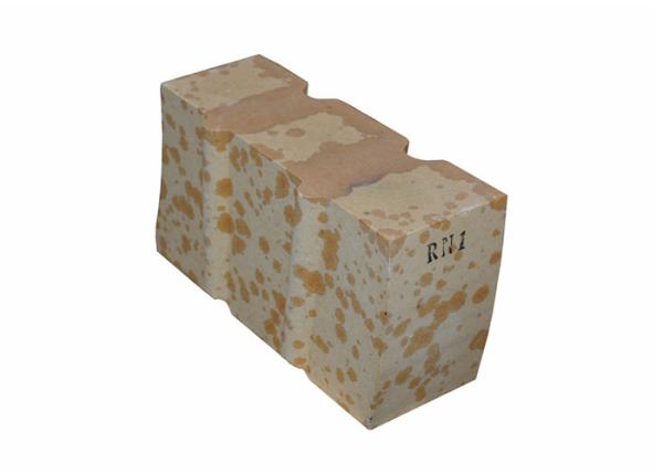 Ladrillos refractarios de calefacción amarillos de la silicona del horno 1.8g/Cm3