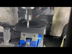 Componentes de usinagem CNC revestidos em pó Partes de plástico usinadas em CNC OEM Para bico de chuveiro