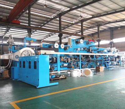 Cina 1.8m/Min Baby Diaper Production Line, macchina completamente automatica del pannolino del bambino di larghezza di 5m in vendita