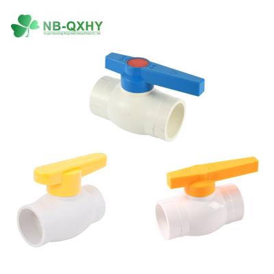 Cina Valvola a sfera di tipo PVC rettilineo con maniglia diversa e conforme alla norma ISO9001 in vendita