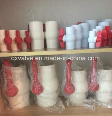 Cina QX01 Valvola a scarico 100% materiale grezzo Socket Valvola a sfera in PVC con maniglia ABS in vendita