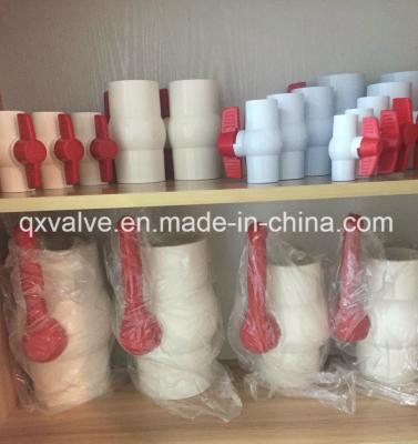 中国 簡単にオープン 閉じる 4 インチ 白色 PVC ボール バルブ 接着形とDIN 標準 販売のため
