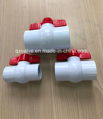 Cina Materiale BS Valvola a sfera in PVC a filettatura Modalità di guida manuale Norma DIN in vendita
