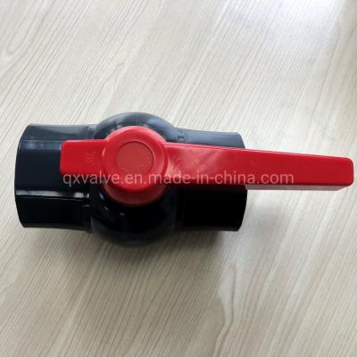 Cina Valvola a sfera ottagonale UPVC a presa e a filo con richiesta personalizzata in vendita