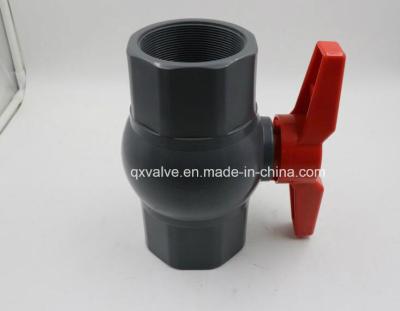 Cina Acqua di approvvigionamento di plastica PVC valvola a sfera modalità di guida manuale può con il cliente in vendita