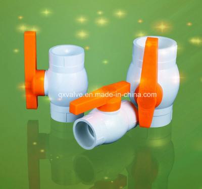 Cina Valvola a scarico Manica di colore arancione Valvola a sfera in PVC per prestazioni ottimali di irrigazione in vendita
