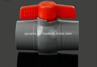 Cina Valvola a sfera in PVC a due vie 32 mm x 32 mm per applicazioni ad alta pressione in vendita