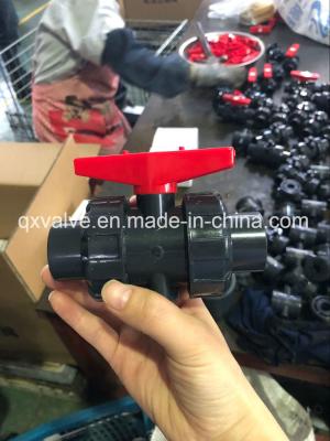 Cina Valvola a sfera di plastica QX UPVC doppia valvola di unione per applicazioni industriali in vendita