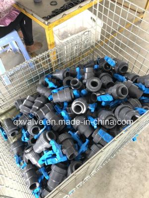 China Industriële toepassing UPVC enkelvoudige kogelklep F/M F/F met rechtdoorlopend kanaal Te koop
