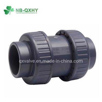 Cina Valvola a sfera a presa o a filo standard DIN in PVC M/F con maniglia di tipo in vendita