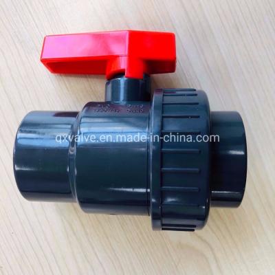 Cina Valvola a sfera di unione singola in PVC DIN Pn16 per temperatura normale e funzione di spegnimento in vendita