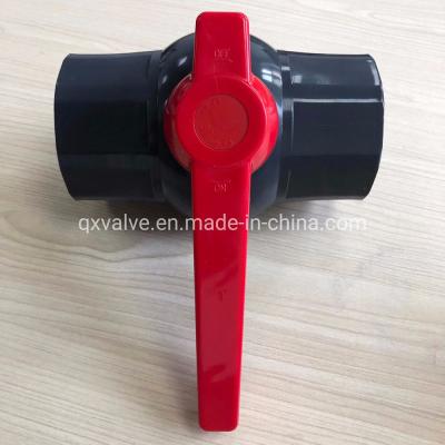 Cina Valvole in plastica in PVC a bassa temperatura Valvole a sfera ottagonale per uso industriale e ambientale in vendita