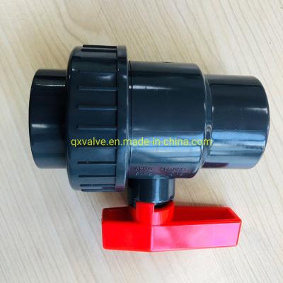 Cina Valvola a sfera di PVC in plastica con maniglia ABS ISO9001 Pn10 nel mercato del Medio Oriente in vendita